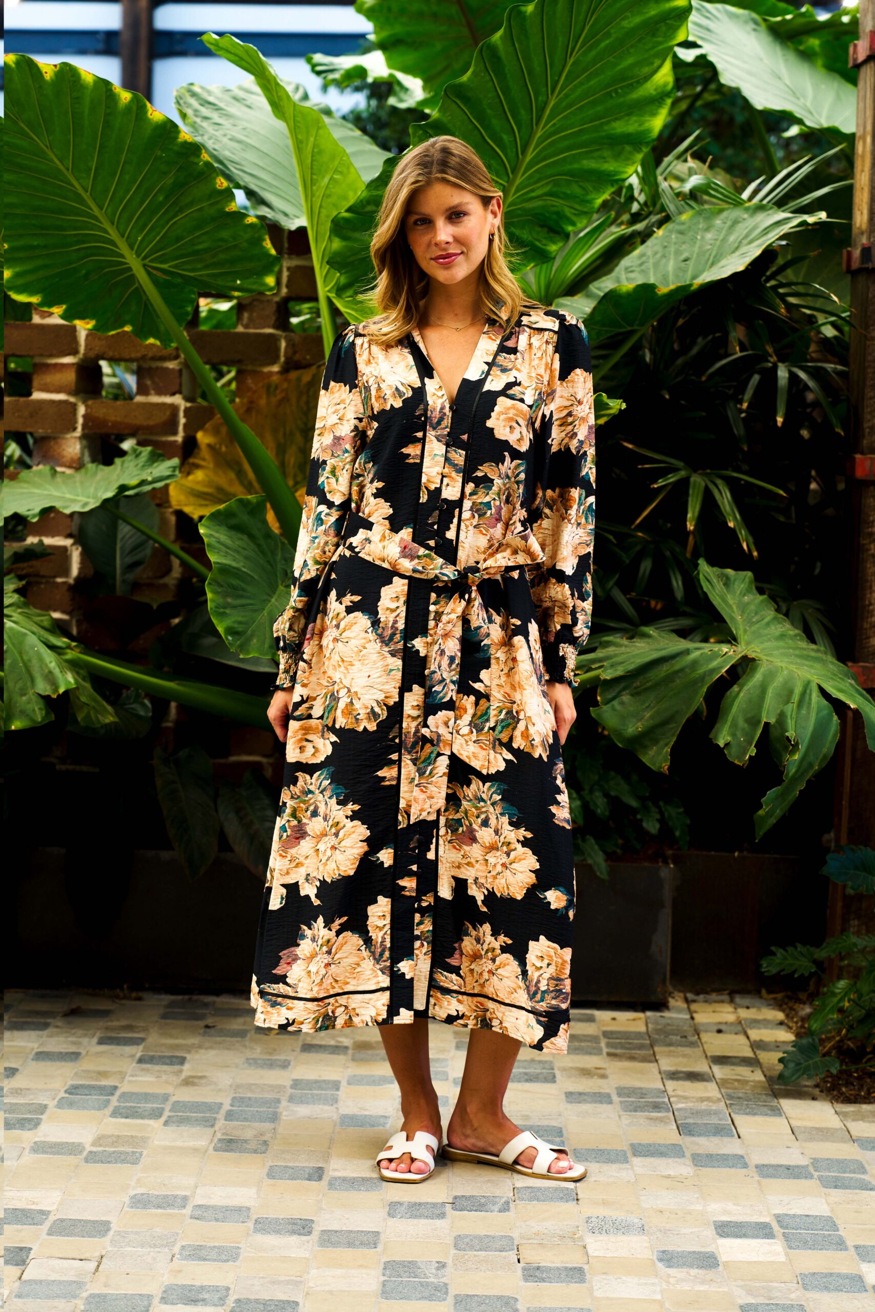 VENUS MAXI DRESS-C25145621-BLACK FLORAL – BOHO AUSTRALIA